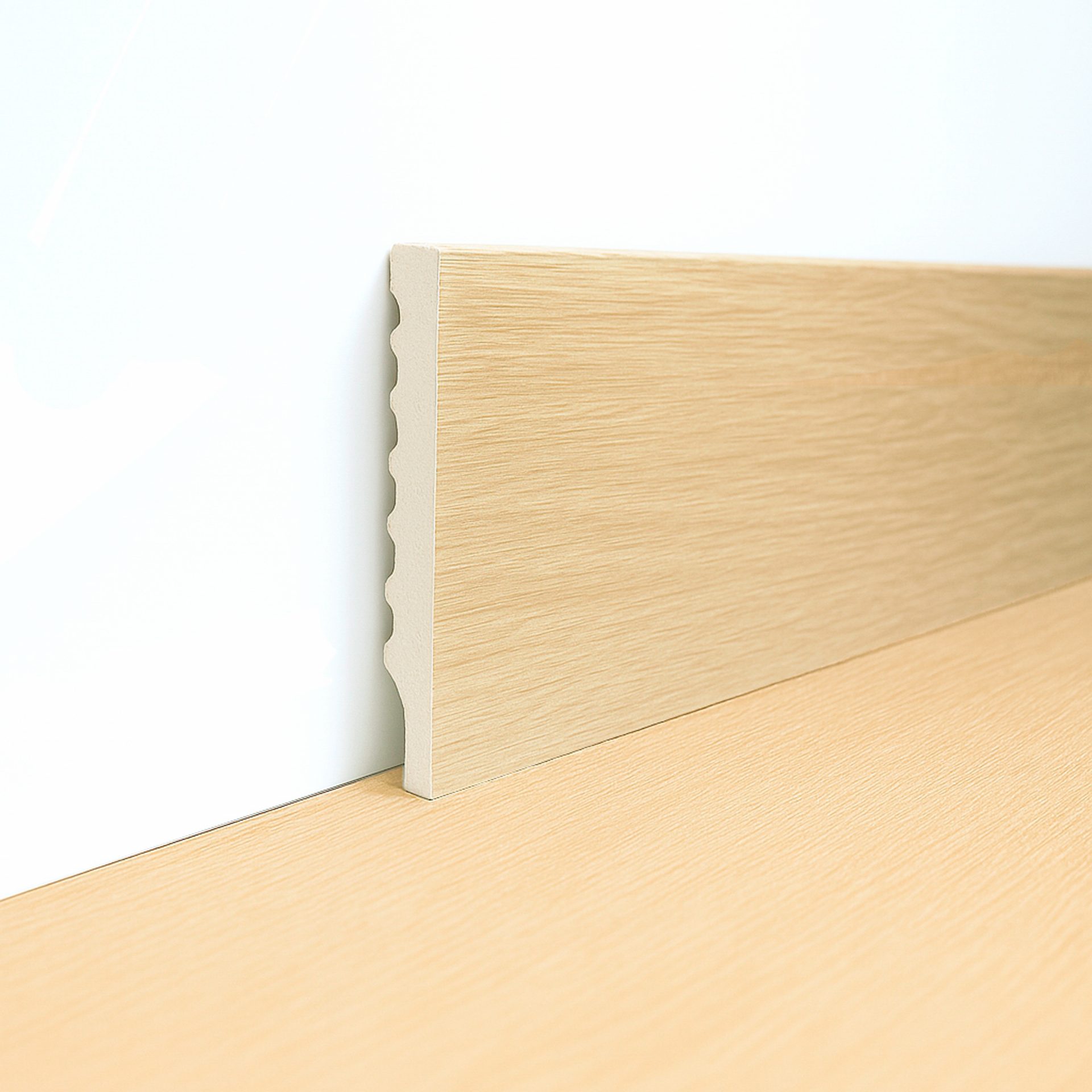 Rodapié de PVC macizo resistente al agua - Dioco